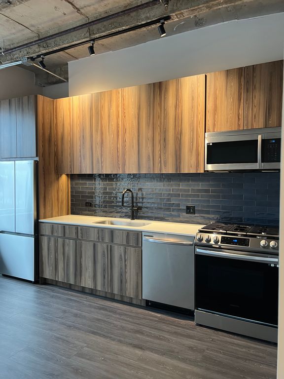 4221 W Maypole Ave #505, Chicago, IL 60624 - See Est. Value, Schools & More