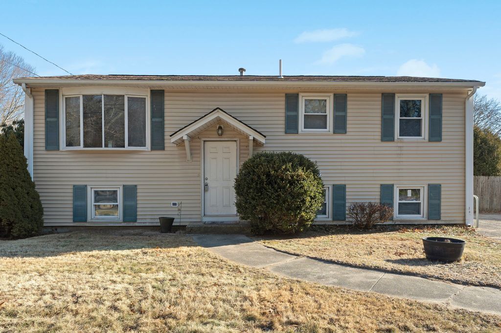 110 Oak Tree Ave, Warwick, RI 02886 - See Est. Value, Schools & More