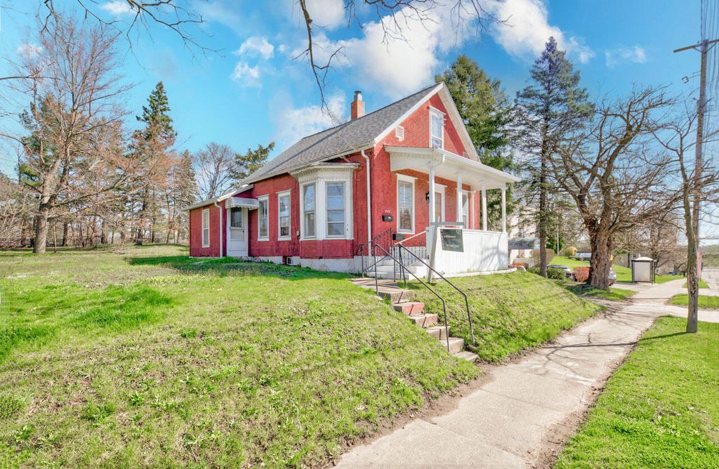 442 W North St, Jackson, MI 49202 | MLS# 24017672 | Trulia