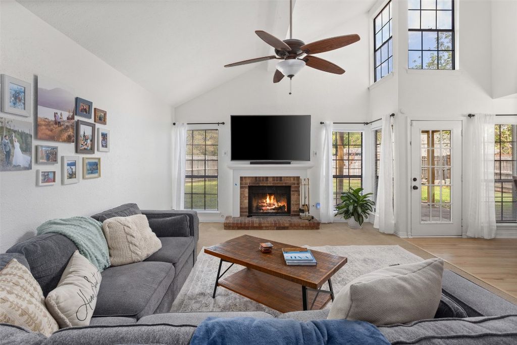 2103 Tanner Ct, Arlington, TX 76018 - See Est. Value, Schools & More