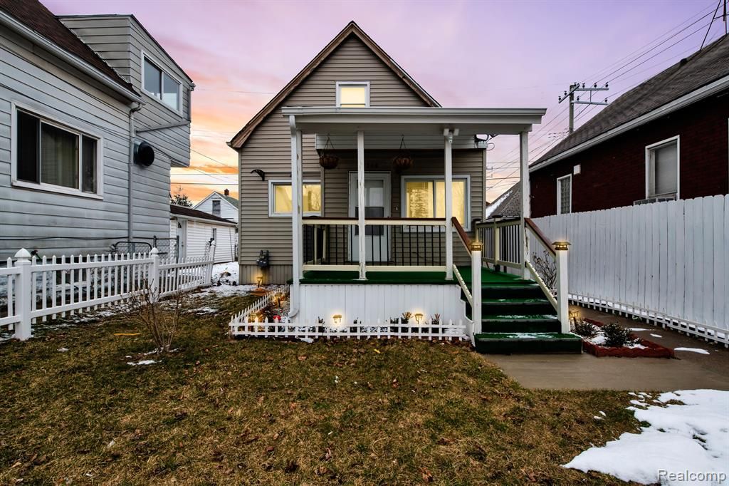 12008 Charest St, Hamtramck, MI 48212 | Trulia