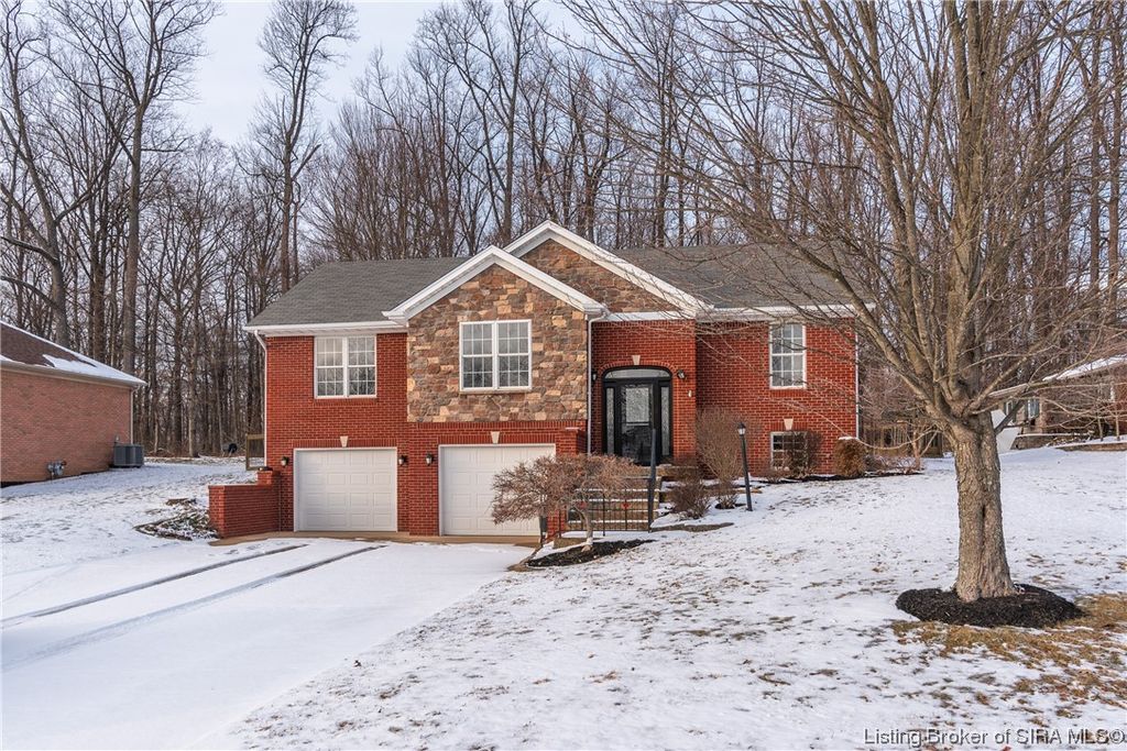 4124 Andrew Drive, Floyds Knobs, IN 47119 - See Est. Value, Schools & More