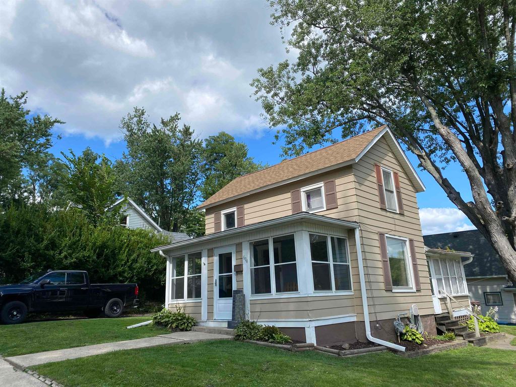604 N 5th St, Savanna, IL 61074 - See Est. Value, Schools & More