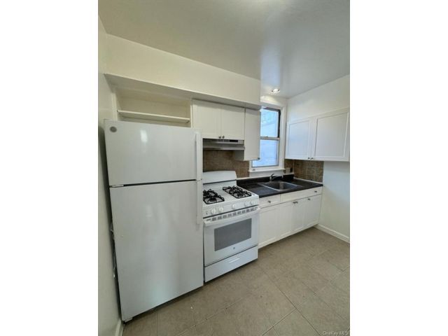 1738 Holland Ave #2, Bronx, NY 10462 | Trulia