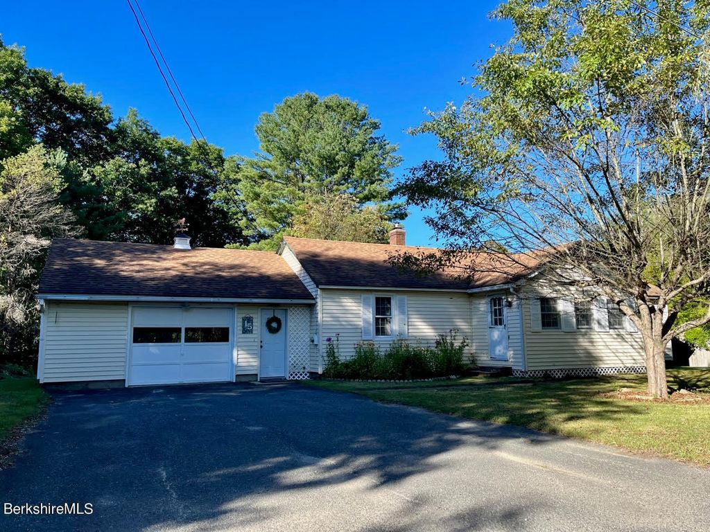 15 Hoover St, Pittsfield, MA 01201 - See Est. Value, Schools & More