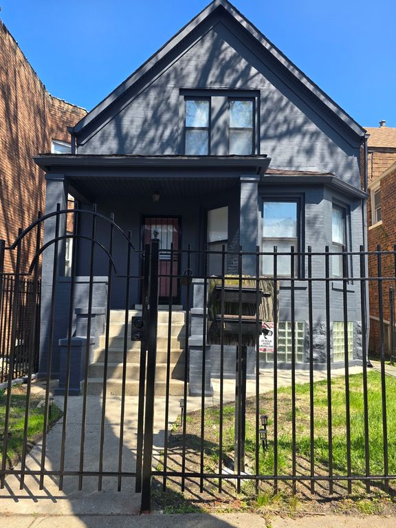 955 N Central Park Ave #1, Chicago, IL 60651 | Trulia