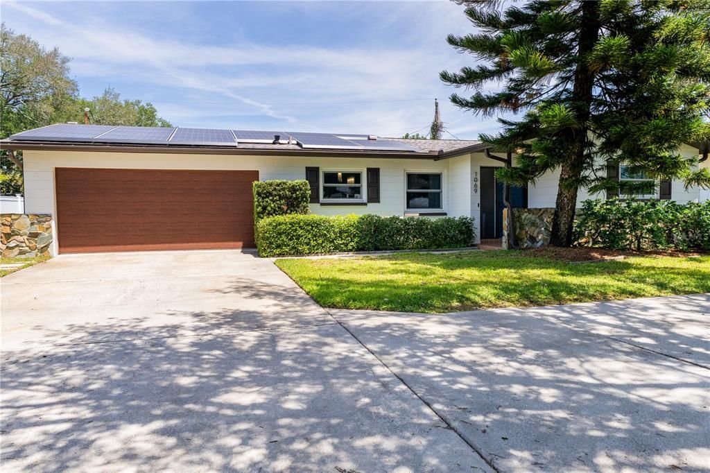 1069 40th Ave NE, Saint Petersburg, FL 33703 - See Est. Value, Schools ...