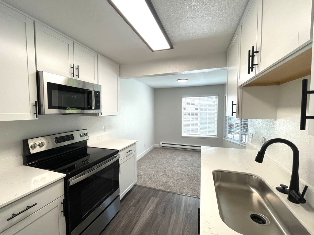 13210 97th Ave NE #E106, Kirkland, WA 98034 - See Est. Value, Schools & More