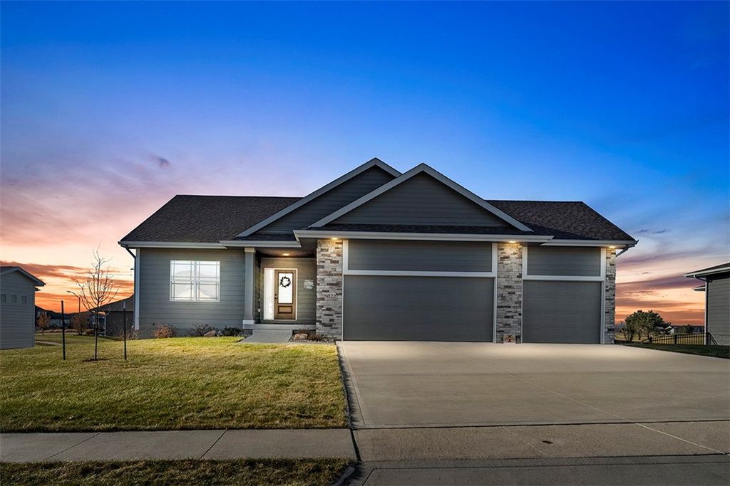 5022 NE Seneca Dr, Ankeny, IA 50021 - See Est. Value, Schools & More