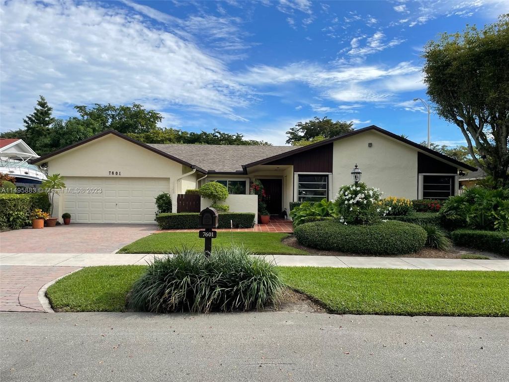 7601 SW 147th Ct, Miami, FL 33193 - See Est. Value, Schools & More