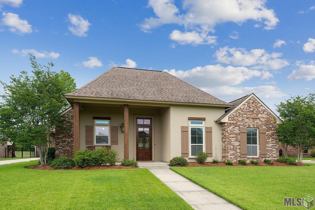 22422 Fairway View Dr, Zachary, LA 70791 - See Est. Value, Schools & More