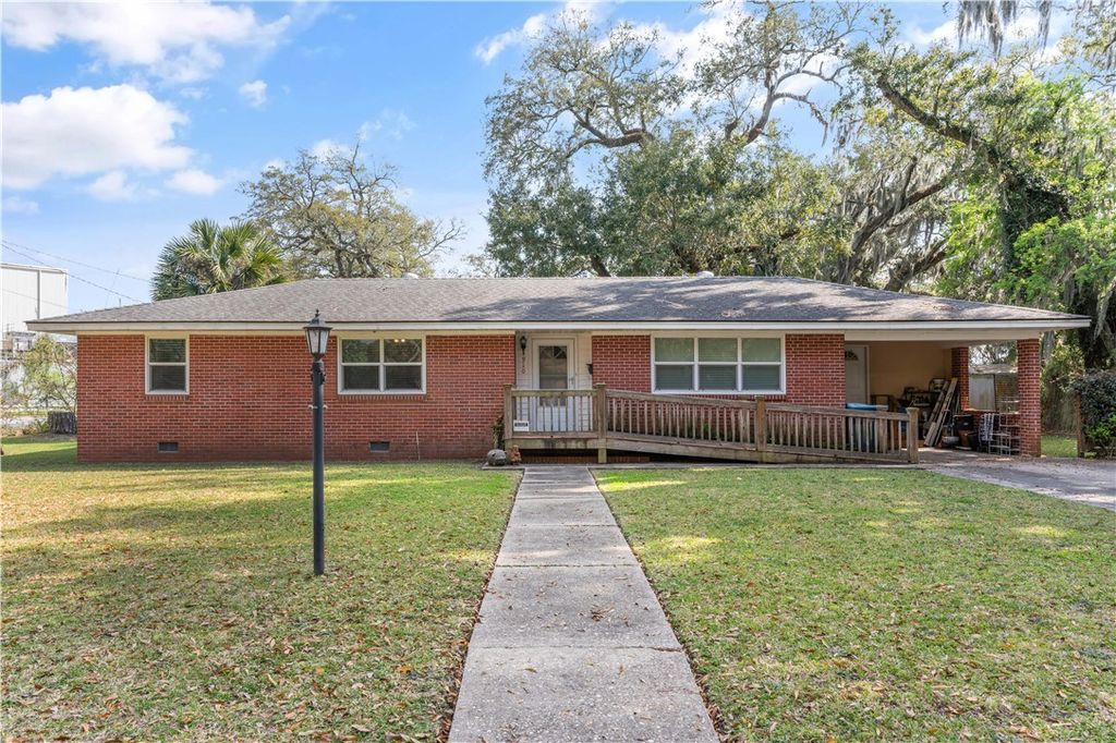 910 5th Ave, Brunswick, GA 31520 - See Est. Value, Schools & More