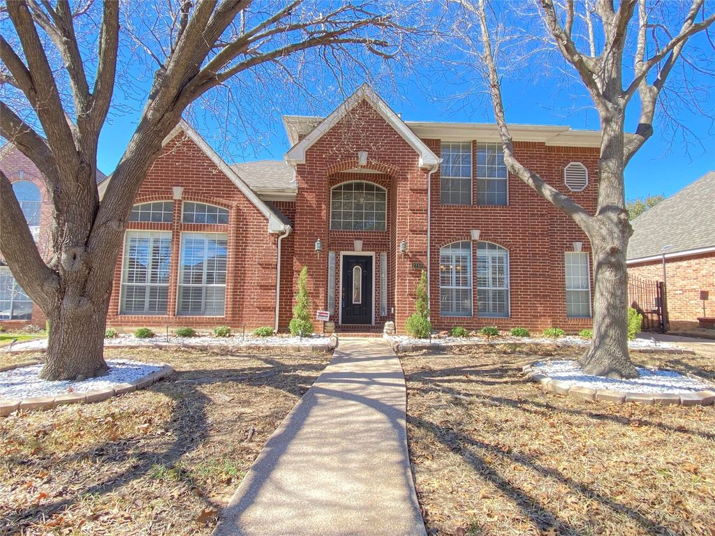 2210 Hunter Place Ln, Arlington, TX 76006 Single-Family Home for Sale ...