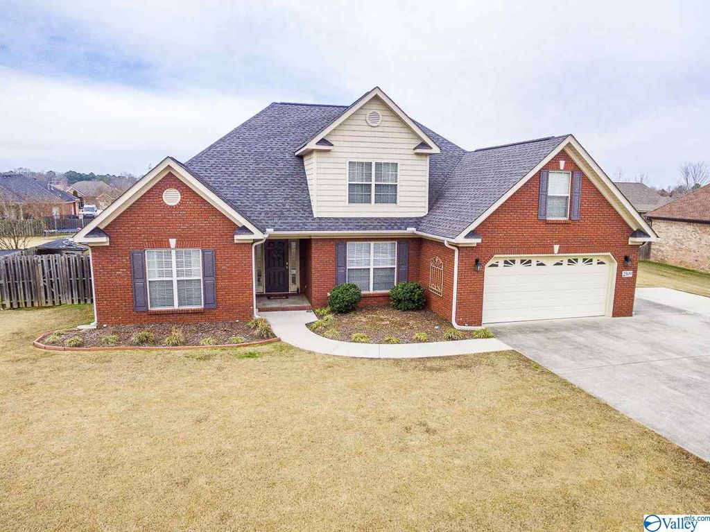 2309 Amberly Ln SW, Decatur, AL 35603 - See Est. Value, Schools & More