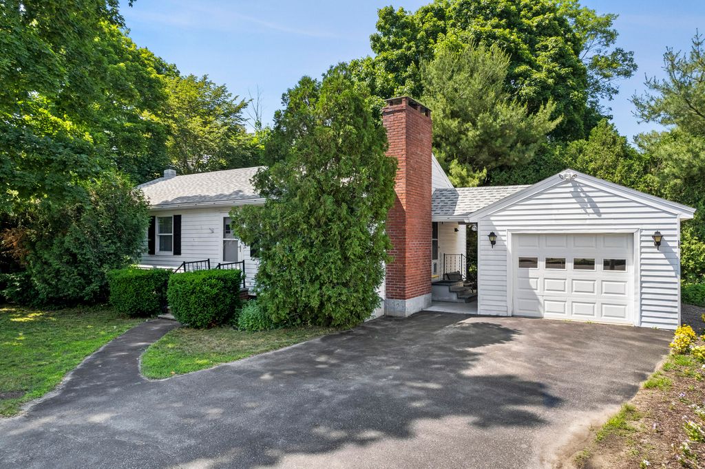 21 Chestnut Street, Bath, ME 04530 - See Est. Value, Schools & More