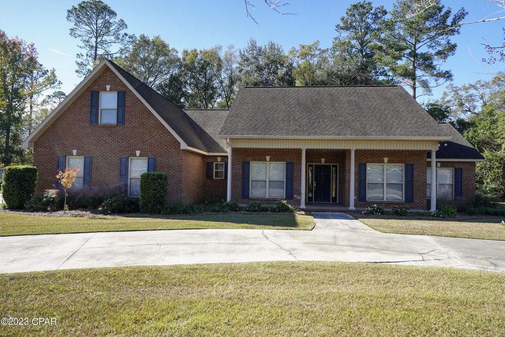 5365 Cherry St, Graceville, FL 32440 - See Est. Value, Schools & More