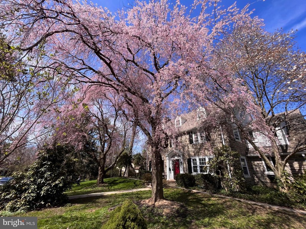 104 Sunset Ln, Haverford, PA 19041 - See Est. Value, Schools & More