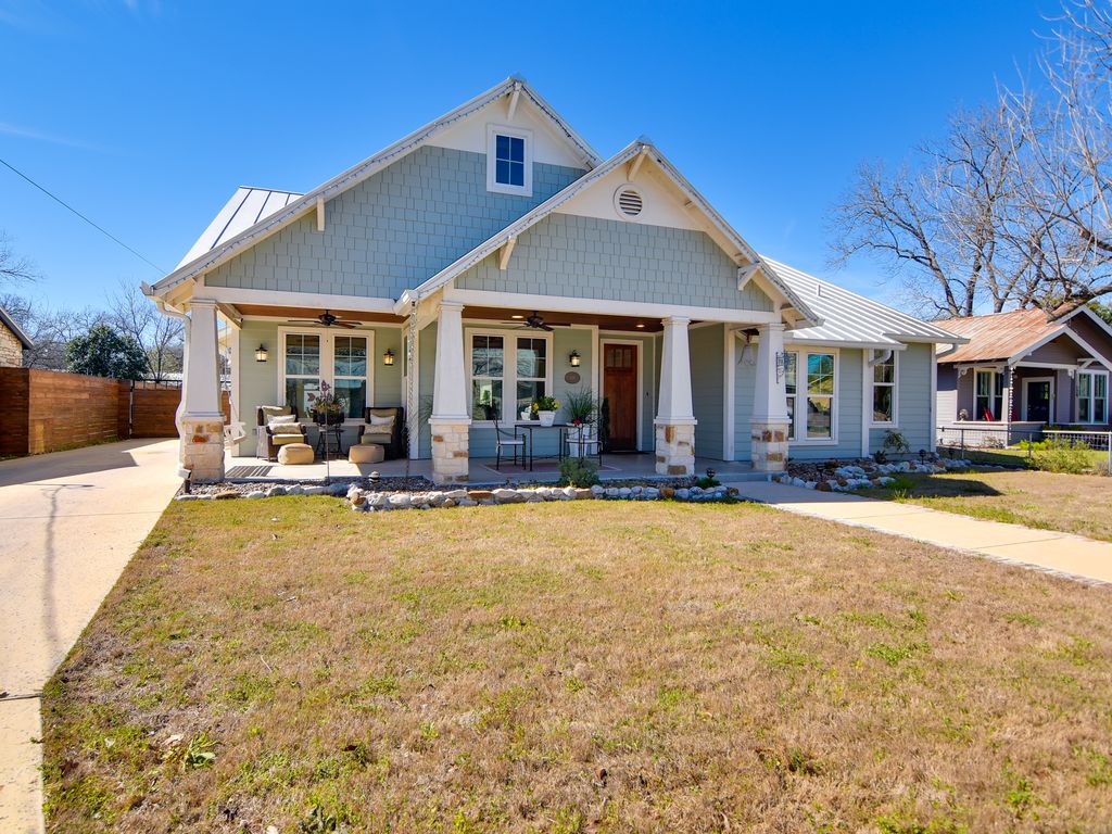 126 Mesquite St, Boerne, TX 78006 - See Est. Value, Schools & More
