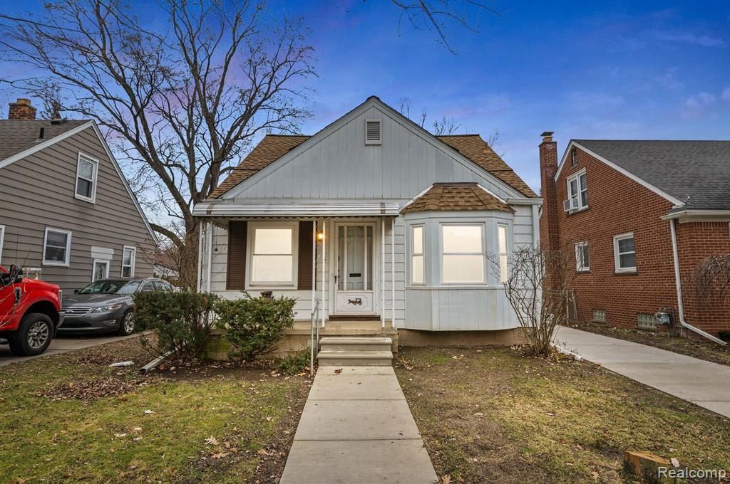 2843 Hubbard St, Dearborn, MI 48124 - See Est. Value, Schools & More