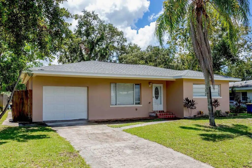 1041 Commodore St, Clearwater, FL 33755 | Trulia