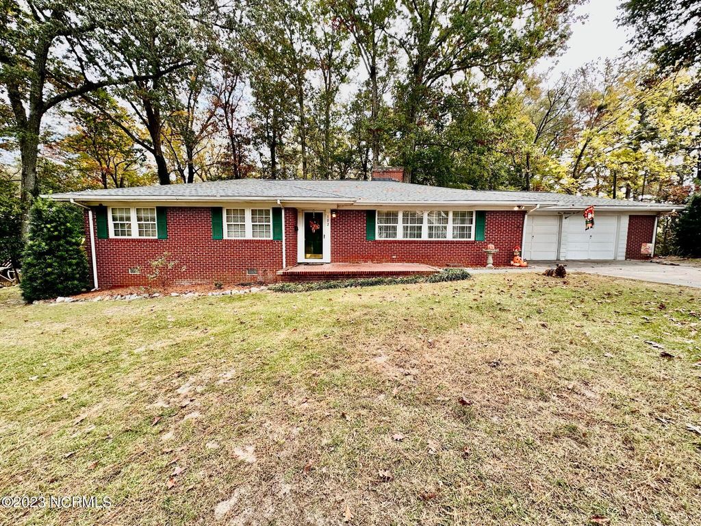 102 Short Drive, Williamston, NC 27892 - See Est. Value, Schools & More