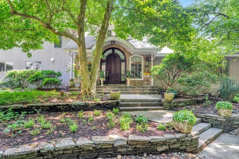 21 Midvale Mountain Rd, Mahwah, NJ 07430 Single-Family Home for Sale ...