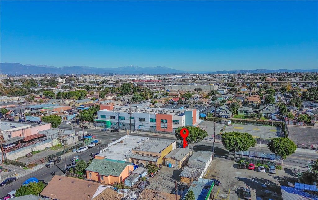 5915 Compton Ave, Los Angeles, CA 90001 | MLS# OC24005270 | Trulia