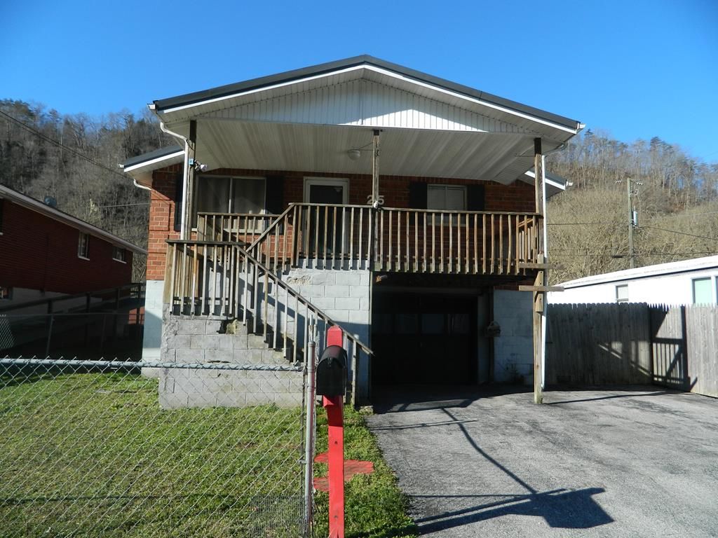 25 N Maynard St, Pikeville, KY 41501 | MLS# 121789 | Trulia