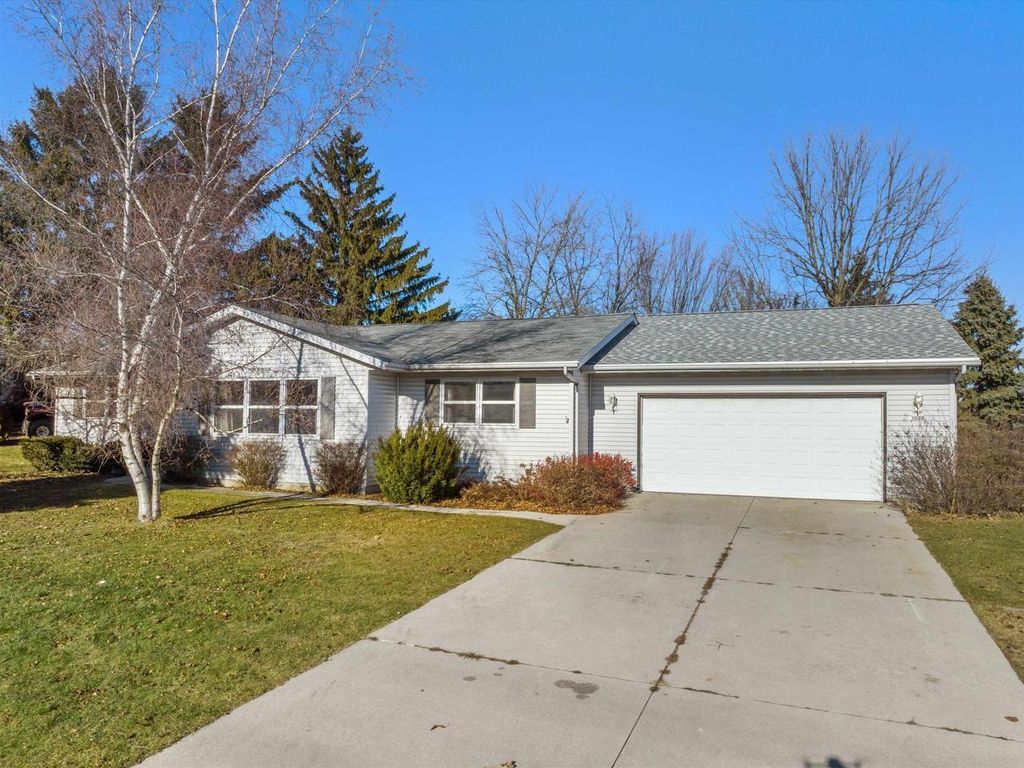 5522 County Road J, Sheboygan, WI 53083 - See Est. Value, Schools & More