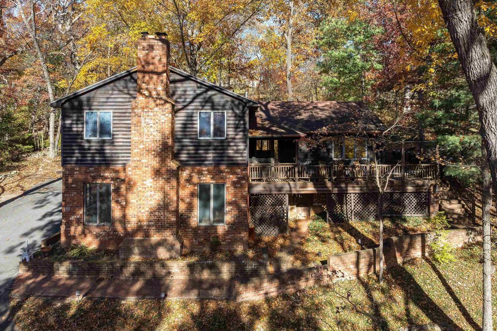 211 Oak Ridge Cir, Staunton, VA 24401 - See Est. Value, Schools & More