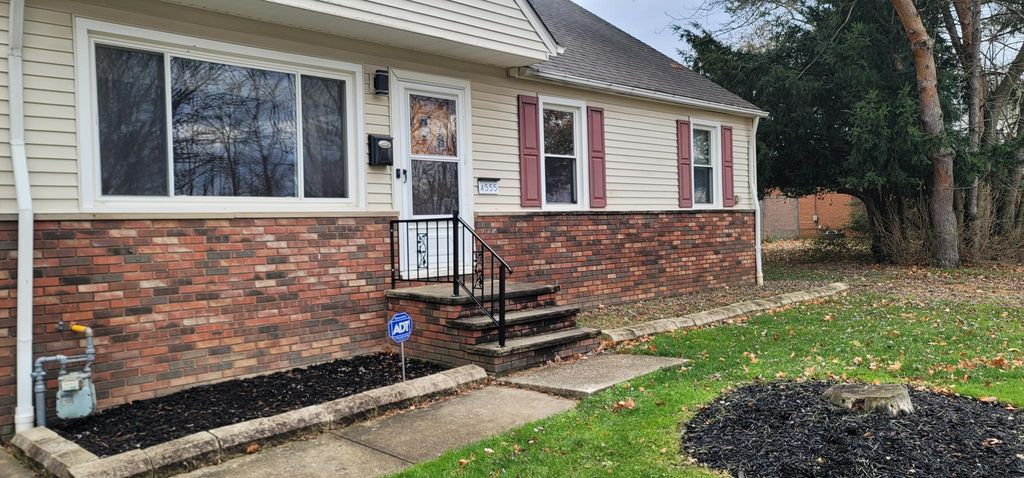 4555 Martin Luther King Jr Blvd, Cleveland, OH 44105 - See Est. Value ...