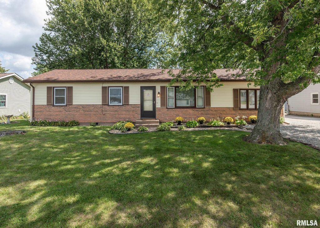 111 E 5th St, Coal Valley, IL 61240 - See Est. Value, Schools & More