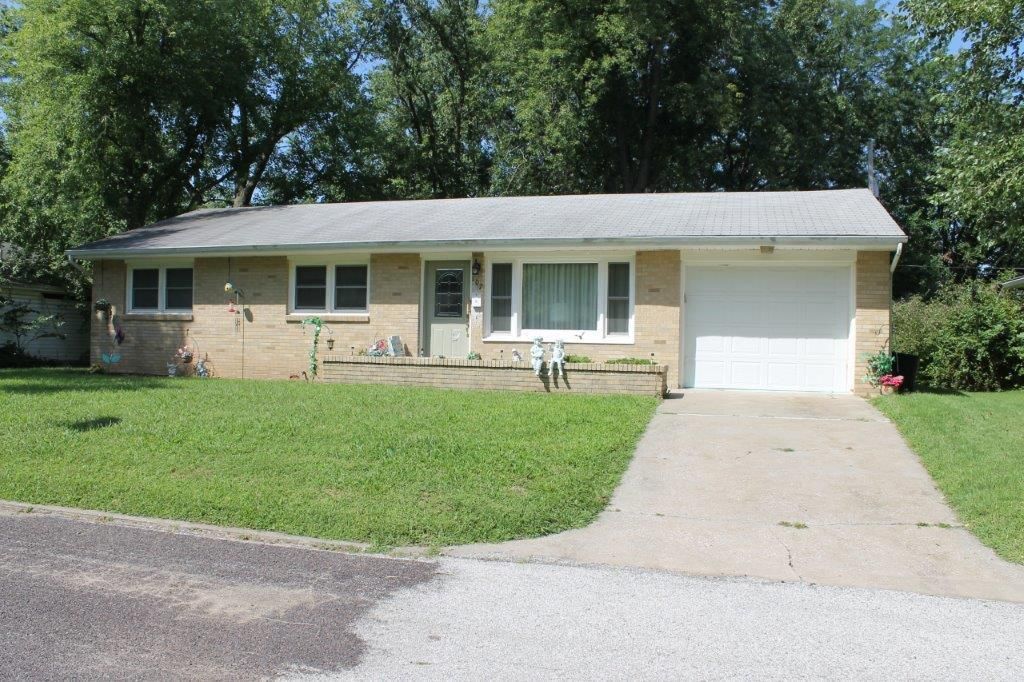 107 Pawnee Ln, Boonville, MO 65233 - See Est. Value, Schools & More
