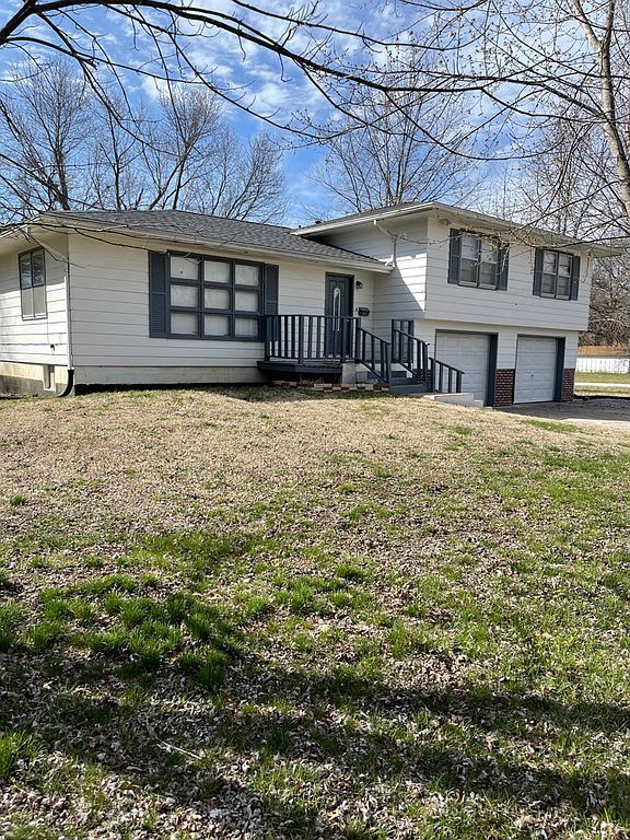 251 Ellinwood St, Osage City, KS 66523 - See Est. Value, Schools & More