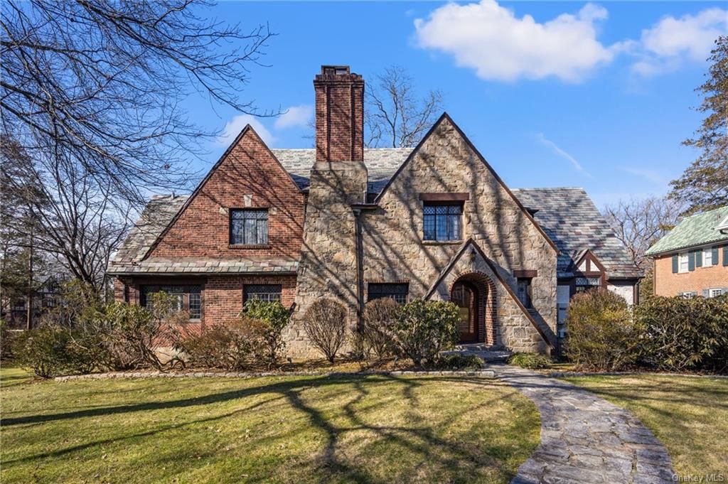 276 Overlook Road, New Rochelle, NY 10804 | Trulia