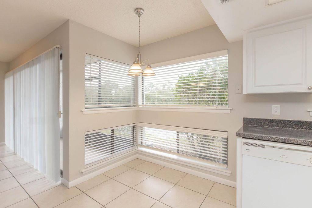 1212 Askew Dr #1223, Brandon, FL 33511 - See Est. Value, Schools & More