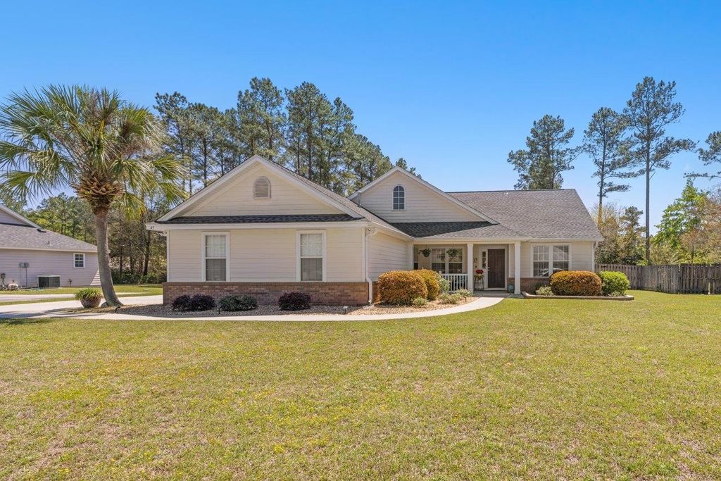 45 Cardinal Ct, Crawfordville, FL 32327 - See Est. Value, Schools & More
