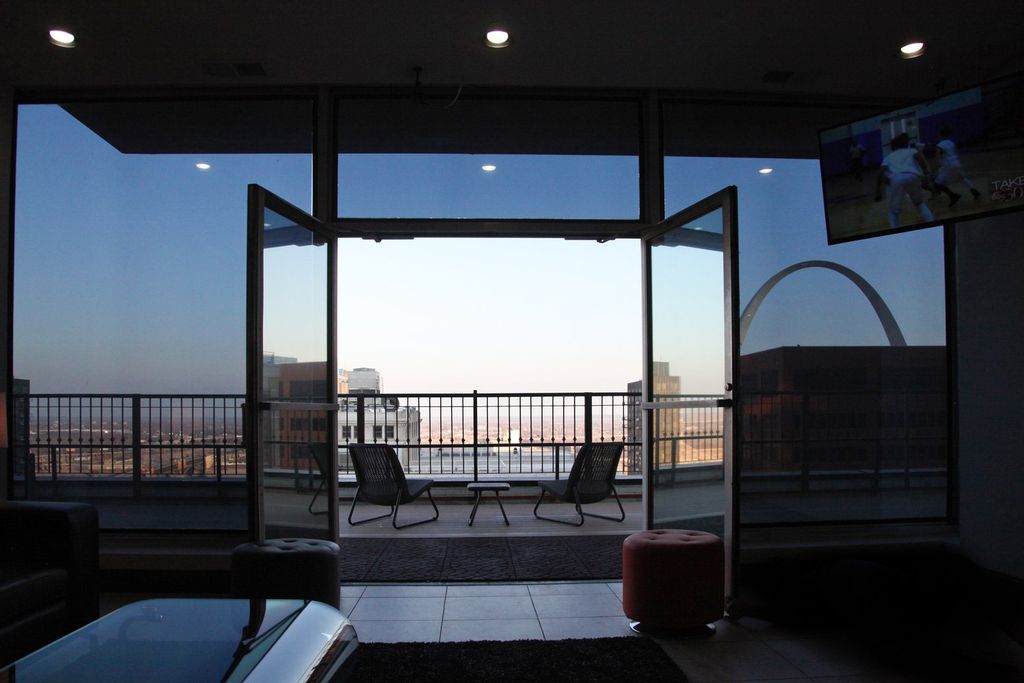 515 Olive St #1603, Saint Louis, MO 63101 - See Est. Value, Schools & More