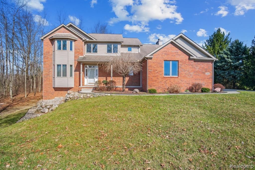 3530 Kipling Cir, Howell, MI 48843 - See Est. Value, Schools & More