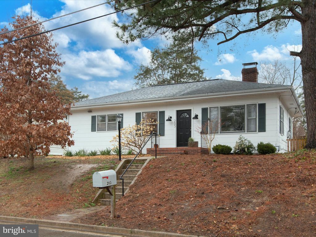 203 Prospect Ave, Easton, MD 21601 - See Est. Value, Schools & More