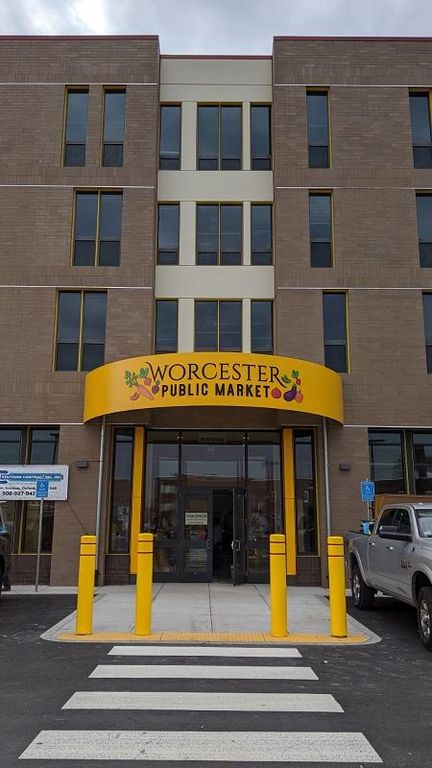 220 Harding St, Worcester, MA 01604 - See Est. Value, Schools & More