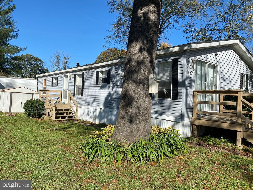 4745-4745C Flanders Ln, Harwood, MD 20776 - See Est. Value, Schools & More