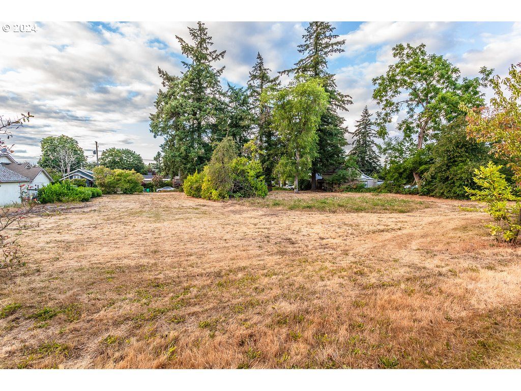 5124 NE Mason St, Portland, OR 97218 - See Est. Value, Schools & More