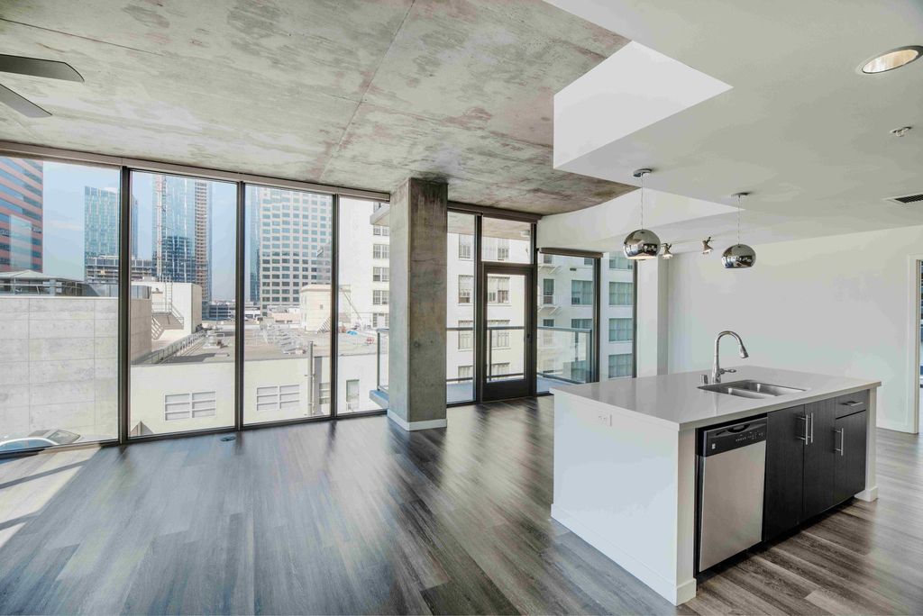 801 S Hope St #0a1d9d95f, Los Angeles, CA 90017 - See Est. Value ...