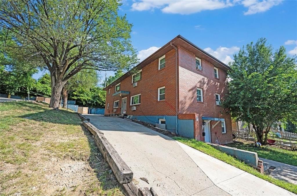 1612 Washington Ave, Kansas City, KS 66102 | MLS# 2598114 - Trulia | Trulia