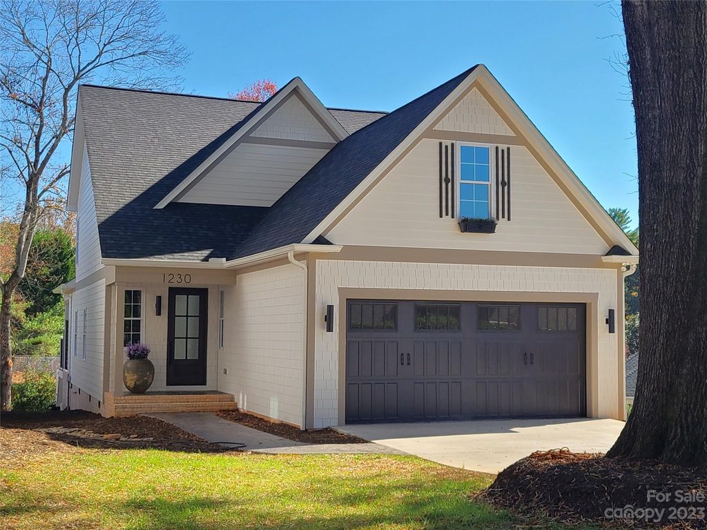 1230 6th St NW, Hickory, NC 28601 - See Est. Value, Schools & More