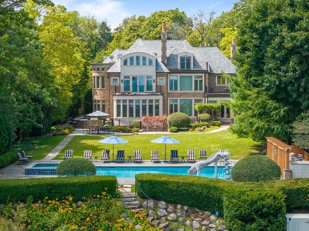 765 Sheridan Rd, Winnetka, IL 60093 - See Est. Value, Schools & More