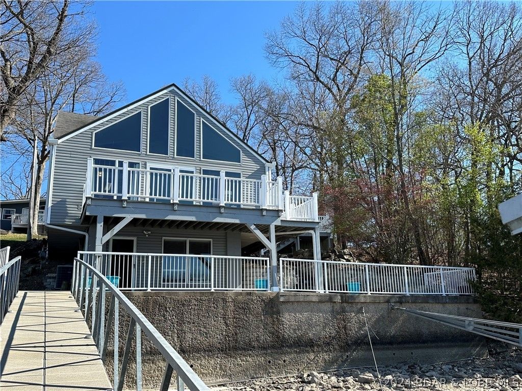 1069 Indian Hill Rd, Sunrise Beach, MO 65079 | MLS# 3562696 | Trulia