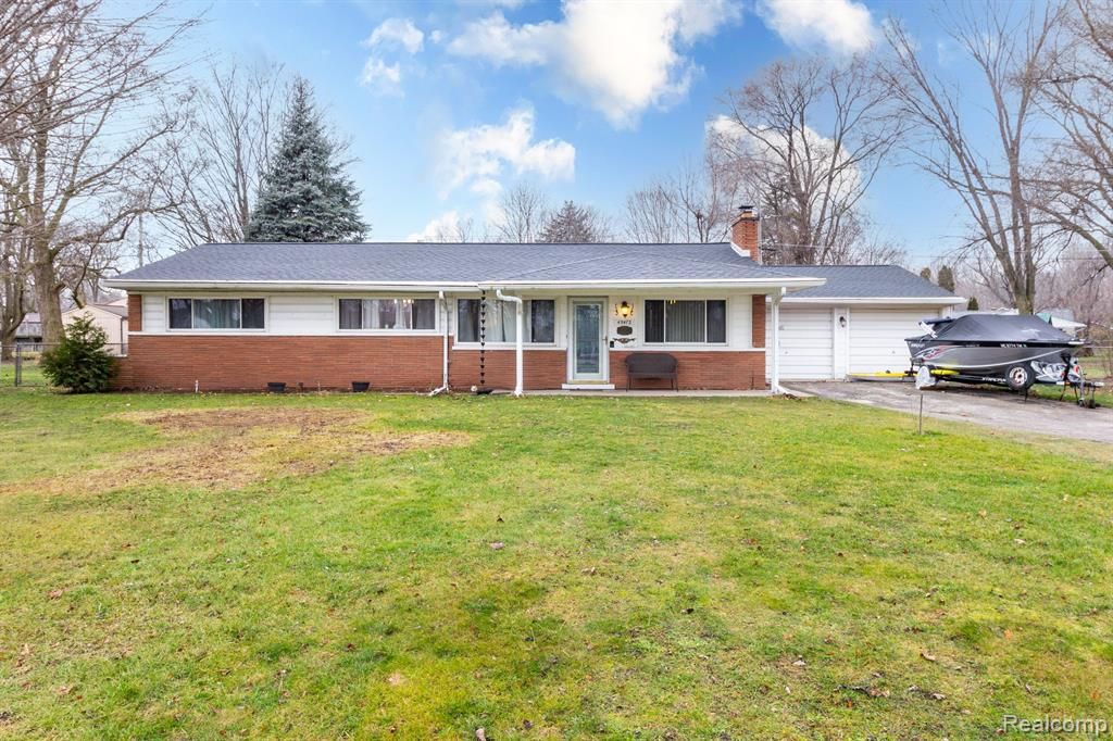 45473 Fielding St, Macomb, MI 48042 - See Est. Value, Schools & More