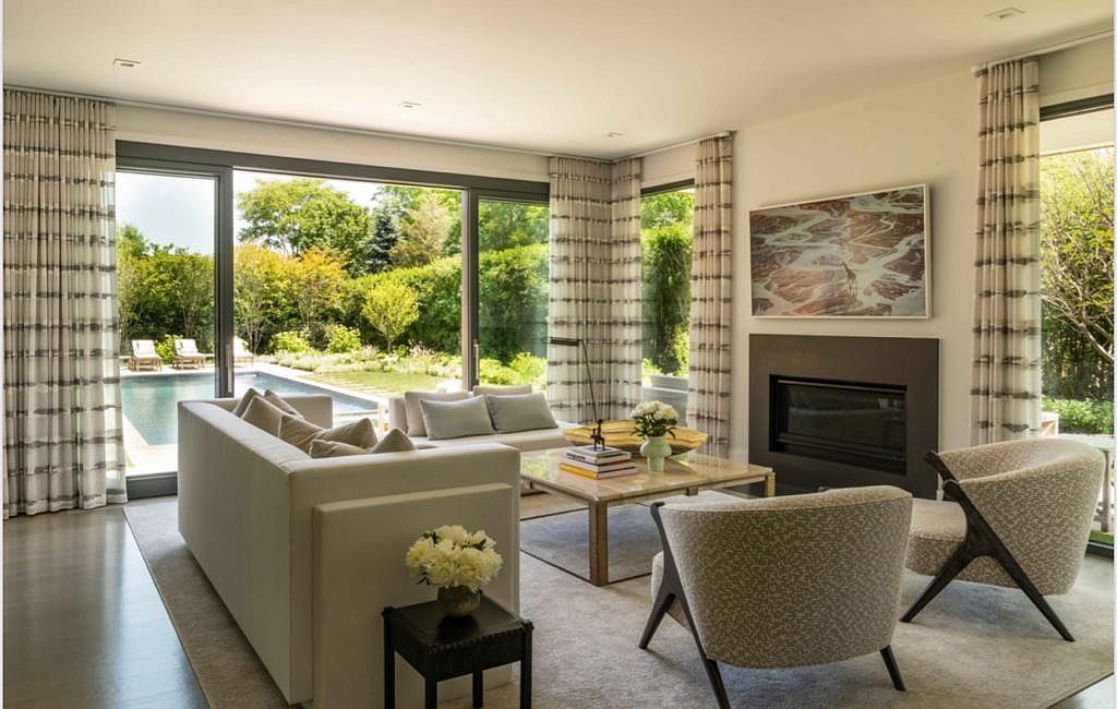 10 Flying Point Rd, Southampton, NY 11968 - See Est. Value, Schools & More